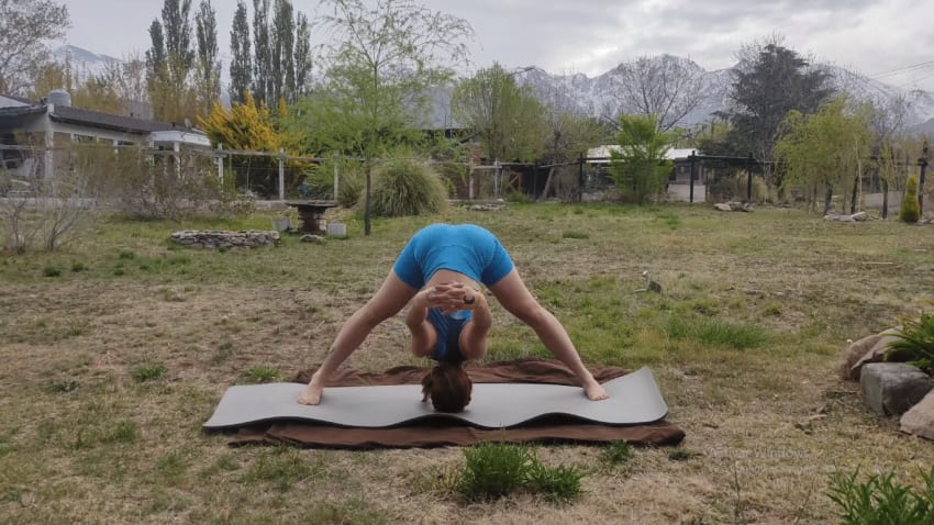 Yoga poses for youtube channel :: Behance by Nicole Paz
